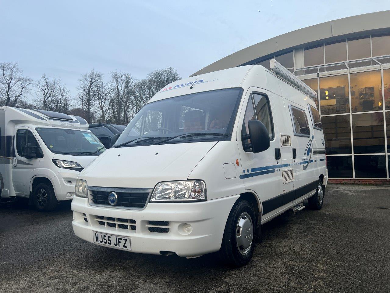 2005 Adria Twin . . . Manual 2 Berth 2005